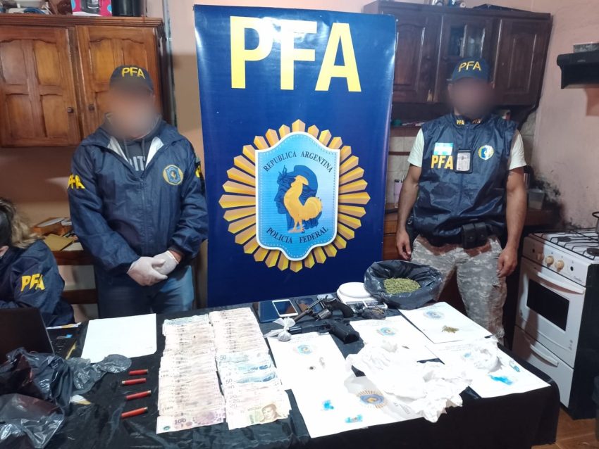 Desbaratan banda narco que abastecía a remiseros en una ciudad del ... Desbaratan banda narco que abastecía a remiseros en una ciudad del ...