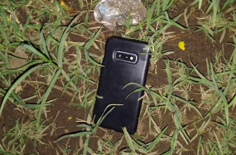 Tiró Un Teléfono Que Acababa De Robar Y Huyó Tras Treparse A Un Techo