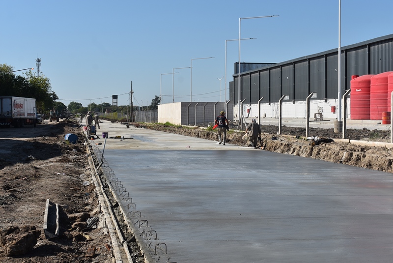 La Provincia pavimenta una calle en Capital para mejorar la accesibilidad - Diario El Libertador ...