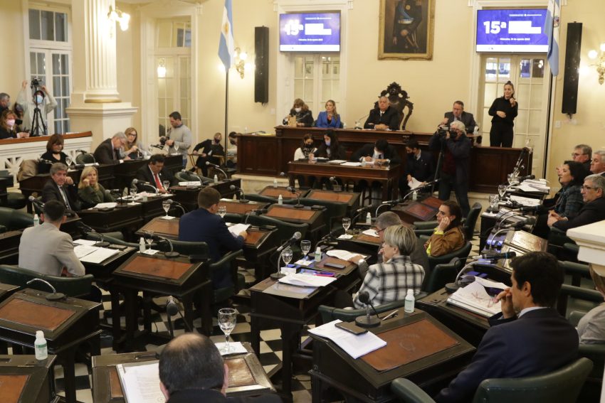 Juran los diputados electos en Corrientes - Diario El Libertador de ... Juran los diputados electos en Corrientes - Diario El Libertador de ...