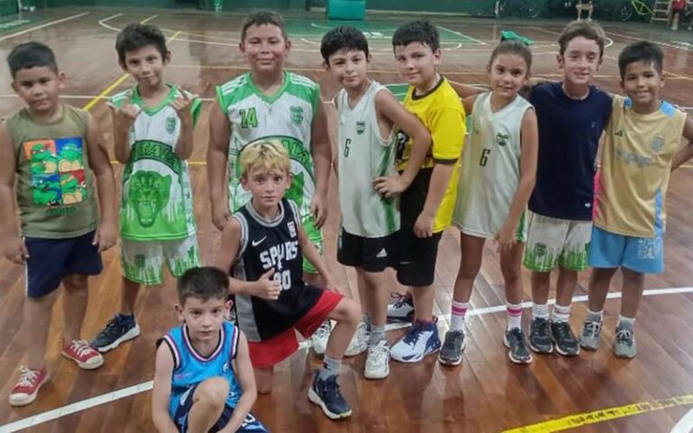 El Tala ofrece un básquet de calidad para todas las edades - Diario El ...